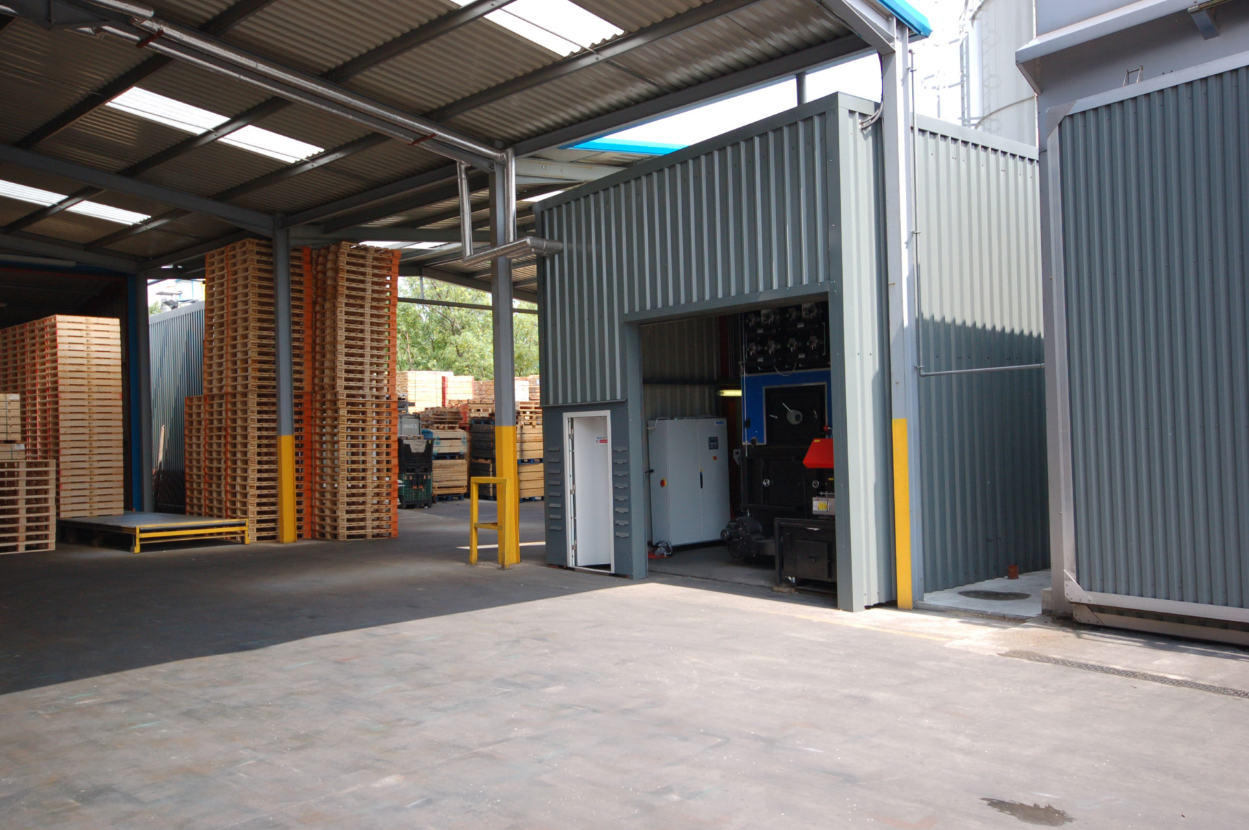 Industrial Pallet & Transport Services - Ranheat